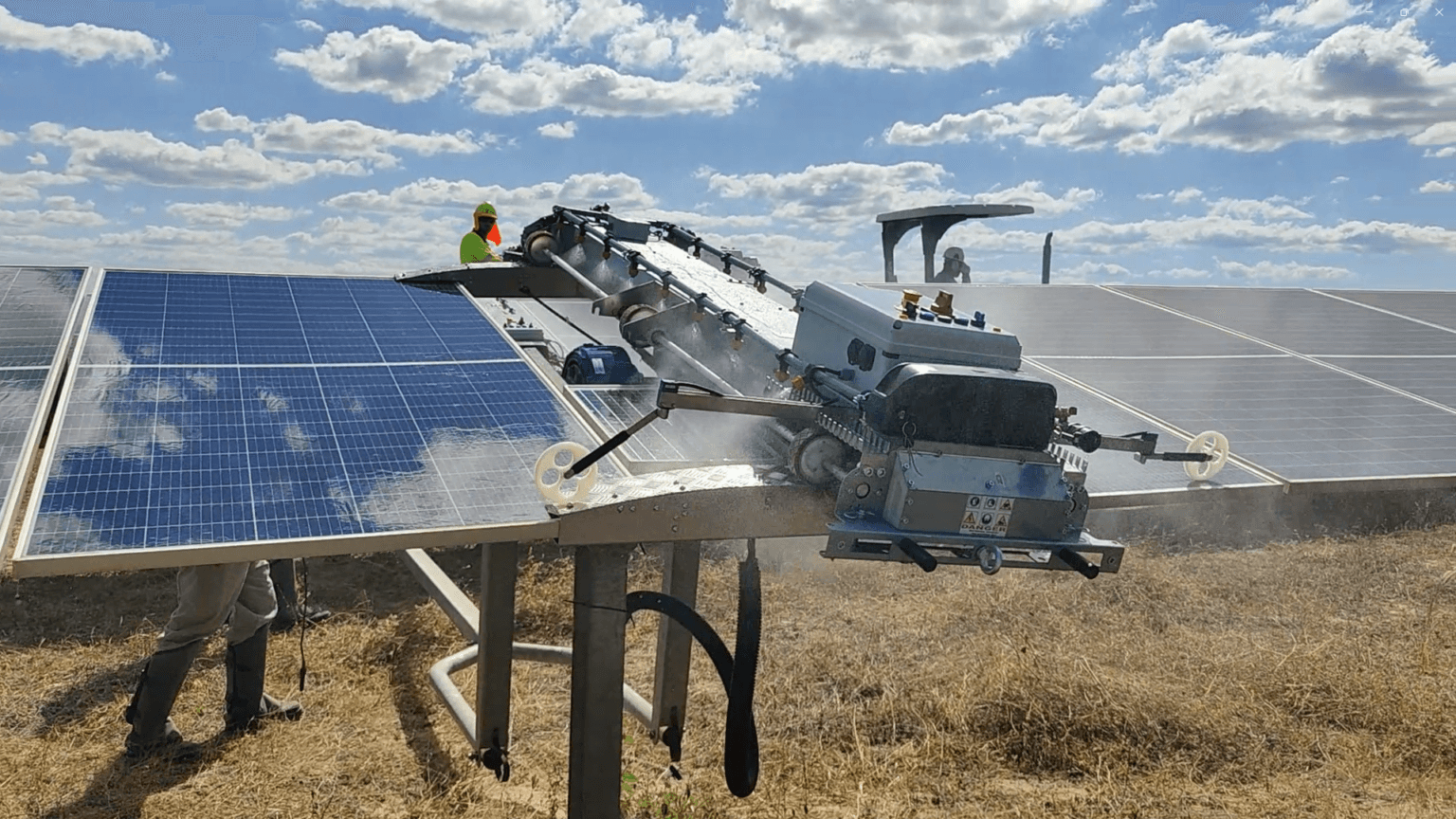 Solar panel cleaning robot | S2 - SCM Solar